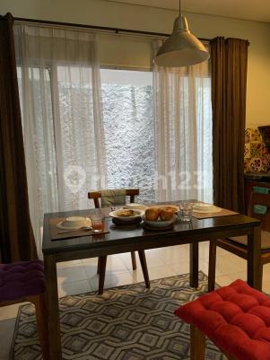 Rumah Dua Lantai Dekat Akses Tol dan Fasilitas Umum Bintaro | Rumah123