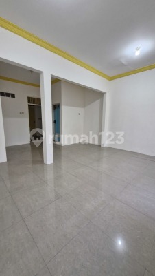 Disewakan, Rumah Minimalis 2Lt Rapih Siap Huni Di BCS | Rumah123