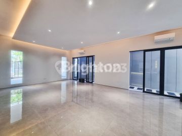 RUMAH DIAN ISTANA PARK AVENUE BARU GRES dekat clubhouse, pusat bisnis ...