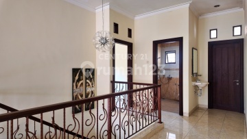 Rumah Mewah di Perumahan Maguwoharjo Dekat Kampus Upn | Rumah123