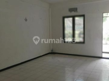 Ruko 2 Lantai Nol Jalan Raya Manyar, Surabaya Timur, Strategis | Rumah123