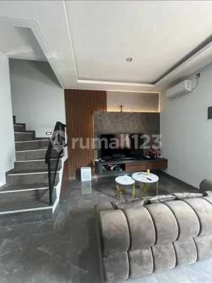 15 V Lk Dijual Rumah Bagus Uk 10X10 di Meruya 3 Lantai | Rumah123