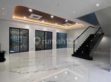 Super Luxumah Waterfront Citraland Gress 3 Lantai | Rumah123