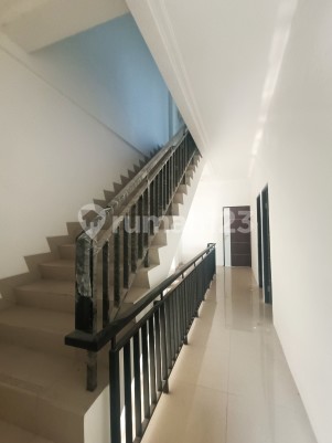 Murah Ruko Osaka PIK 2 4,5x16,25 Siap Pakai 2 Muka Hadap Danau | Rumah123