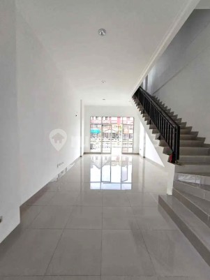 BrandNew Ruko La Riviera PIK2 4,5x12 2 Muka Hadap Danau Strategis ...