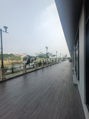 Murah Ruko Osaka PIK 2 4,5x16,25 Siap Pakai 2 Muka Hadap Danau | Rumah123