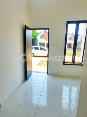 3 Menit Dr Stasiun KRL, Rumah Dgn Transportasi Mudah, Bagus | Rumah123