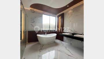 Rumah Baru dan Super Luxury, Mewah di Citraland, Surabaya | Rumah123