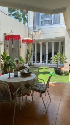 Rumah mewah dalam Komplek Raffles Hills Cibubur semi Furnish | Rumah123