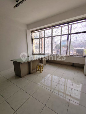 Ruko 4 Lantai Bebas Banjir Akses Mudah di Cempaka Putih R2300 | Rumah123