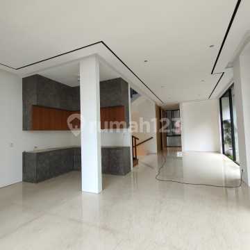 TURUN HARGA Rumah Brandnew, Ada Swim Pool, Lift, Di Pondok Indah | Rumah123