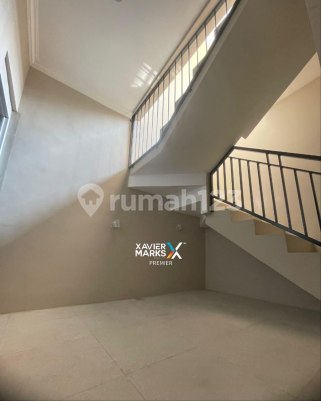 Rukos Lokasi Dinoyo Malang Tersedia 2 unit, masing2 1.5 lantai | kss196762