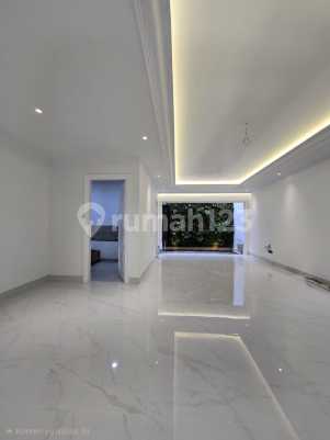 Dijual Rumah Area Cempaka Putih Tengah Model American Classic | Rumah123