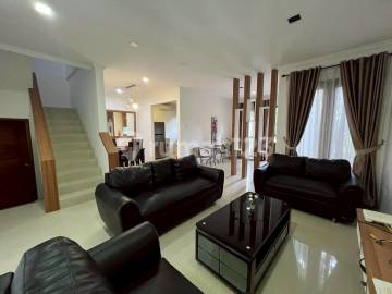 Disewakan Rumah 2 Lantai Di Villa Panbil, Muka Kuning | Rumah123