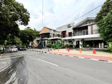 Ruko Besar Lebar Sekitar 8 Meter Depan Eko Park | Rumah123