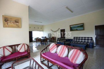 Villa Full Furnished View Keren Lokasi Strategis di Panderman Hills ...