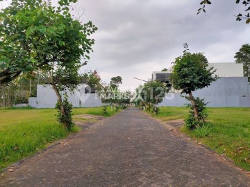 Tanah Kavling View Danau dan Lapangan Golf di Telaga Golf Araya, Malang ...