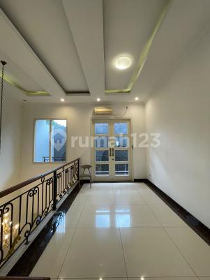 Sewa 300 Juta Dekat MRT dan Area Bisnis di di Lebak Bulus | Rumah123