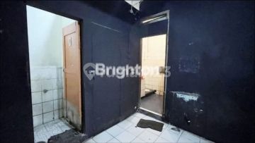 RUKO BESAR TENGAH KOTA SOLO!! LOKASI STRATEGIS, HANYA 30 METER DARI ...