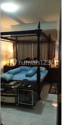 Dijual Cepat Rumah Hook Graha Family Surabaya | Rumah123