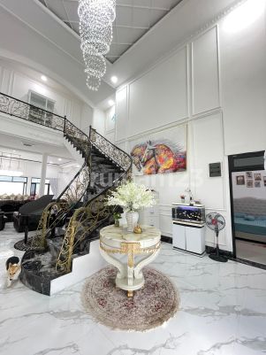 Dijual Rumah Mewah Siap Huni di Serpong Ada Kolam Renang | Rumah123