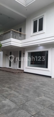 Rumah Murah Hoek 2 Lantai di Intercon ******** Jakarta Barat. | Rumah123
