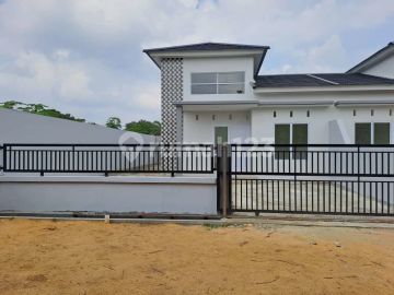 Rumah Baru Lengkap Pagar Keliling Surat Shm | Rumah123