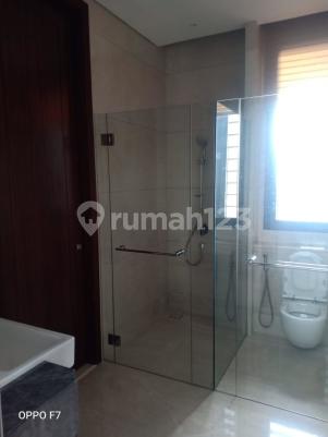 Sewa Regent Residences Apartment 3 BR Furnished | Rumah123