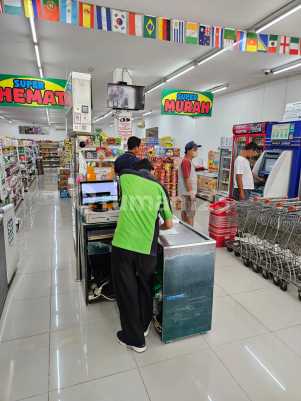 Ruko Luas 405m Jalan Raya, Bonus Apotik Dan Minimarket, Strategis, Shm ...