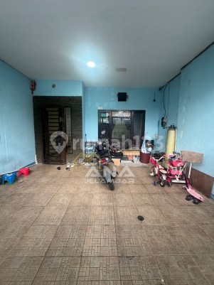 Ana Rumah Ngantong Uk 5.3X15.8m di Jelambar | Rumah123