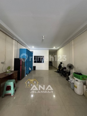 Ana Rumah Uk 4.5X20m di Jelambar | Rumah123