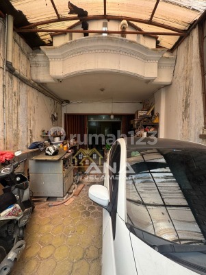 Ana Rumah Uk 4.5X20m di Jalan Raya Jelambar | Rumah123