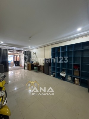 Ana Rumah Uk 4.5X20m di Jelambar | Rumah123