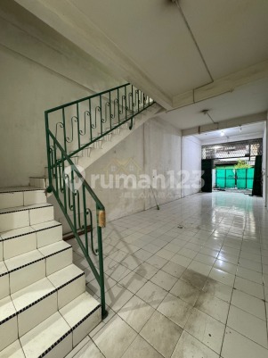 Ana Ruko Pinggir Jalan Uk 4X18m di Jelambar | Rumah123
