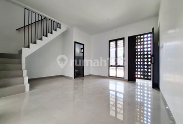 Cluster Strategis Modern Luas Hook Jl Lbr Bekasi Tol Stasiun LRT | Rumah123