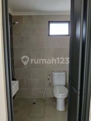 Rumah Di Jual Dengan Bangunan 3 Lantai Ada Attic Room | Rumah123