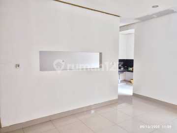 Disewakan Rumah Rapi Posisi Hook Baru di Cat di Legenda Wisata Cibubur ...