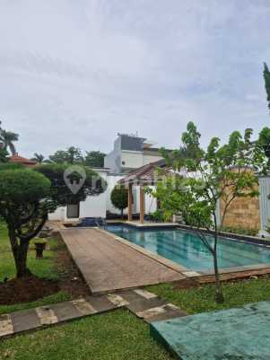 Dijual Rumah Mewah Bukit Golf BSD Ada Kolam Renang dan Asri | Rumah123