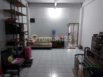 Ruko di KH. Hasyim Ashari, Roxy, Jakpus. | Rumah123