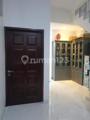 Rumah dan Kost An Furnish SHM Lt 215M2 Jakarta Barat | Rumah123