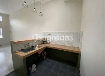 RUMAH NYAMAN HABIS RENOVASI DI GRAHA RAYA BINTARO TANGERANG SELATAN ...