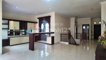 Rumah Mewah di Perumahan Maguwoharjo Dekat Kampus Upn | Rumah123