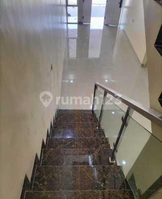 Only Last Unit Left!! Dijual Rumah Tingkat Mewah Modern di Permata ...