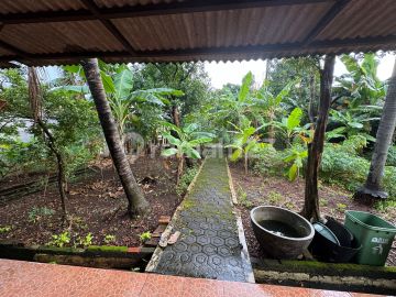 Dijual Cepat! Rumah Lama Hitung Tanah luas 965 m2 di Jatimelati, Bekasi ...