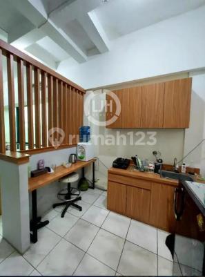 Nice Shop House at Peterongan Plaza | Rumah123