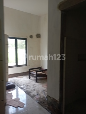 Rumah Buring Proses Renovasi Belakang Gor Ken Arok | Rumah123