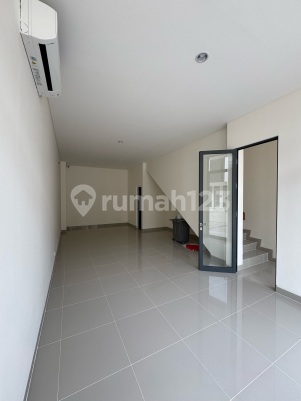 Disewakan Ruko Verona Junction Paramount Gading Serpong | Rumah123
