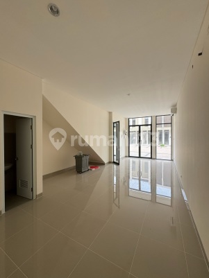 Disewakan Ruko Verona Junction Paramount Gading Serpong | Rumah123