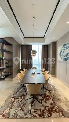 Apartemen Regent Residence 3 BR , Strata, Siap Huni | Rumah123