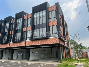 Ruko Lloyd Lift Hoek Garden Tusuk Sate Hadap Jalan Di Seberang Winona ...